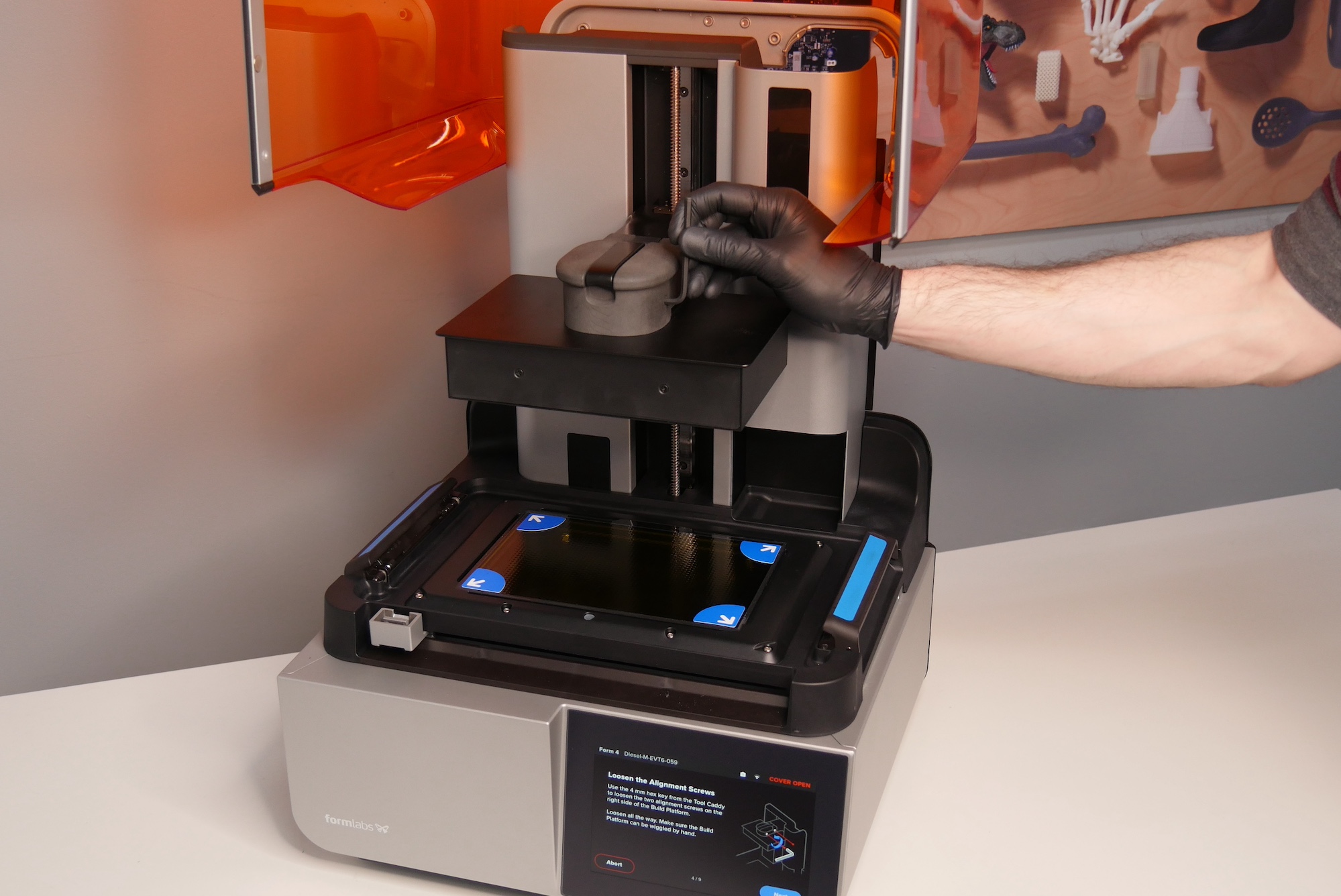 Aligning the build platform (Form 4 and Form 4L generation)